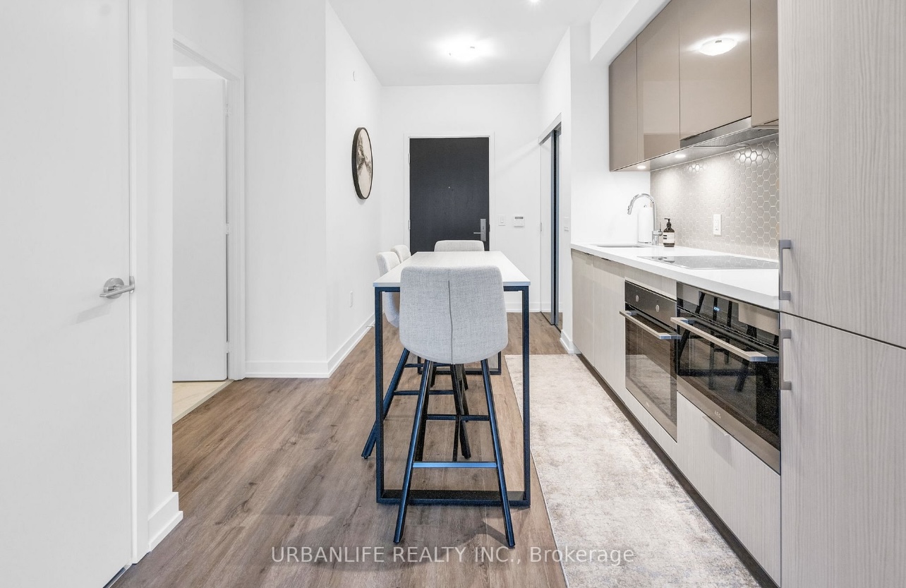 1404 – 158 Front St East, Toronto | Welcome to Urbanlife Realty Inc.